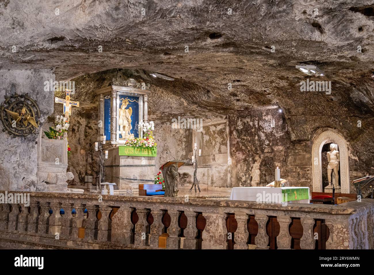 Saint michaels cave hi-res stock photography and images - Alamy