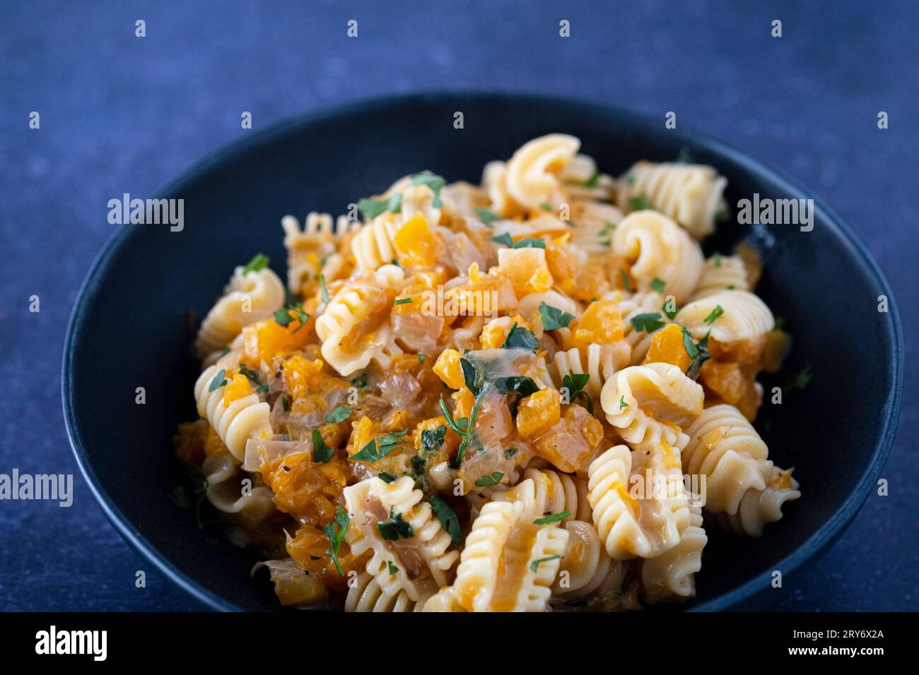Radiatore pasta hi-res stock photography and images - Alamy