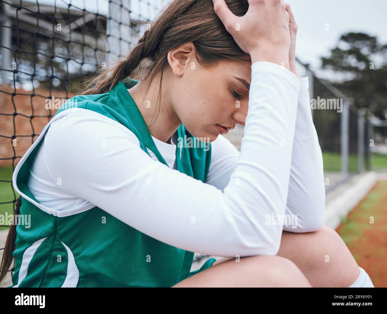 An angry hockey player hi-res stock photography and images - Alamy