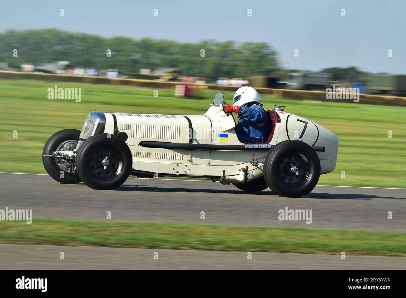 Julian Wilton, ERA B-Type R7B, Goodwood Trophy, a twenty minute race ...