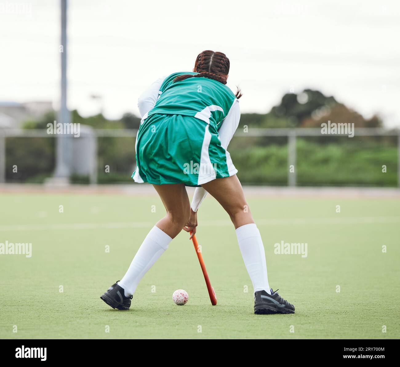 Hockey players legs hi-res stock photography and images - Alamy