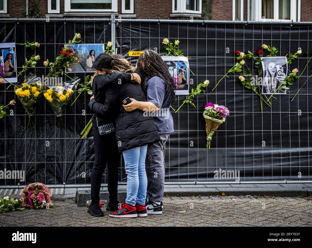 ROTTERDAM - Flowers at the building on Heiman Dullaertplein where a 39 ...