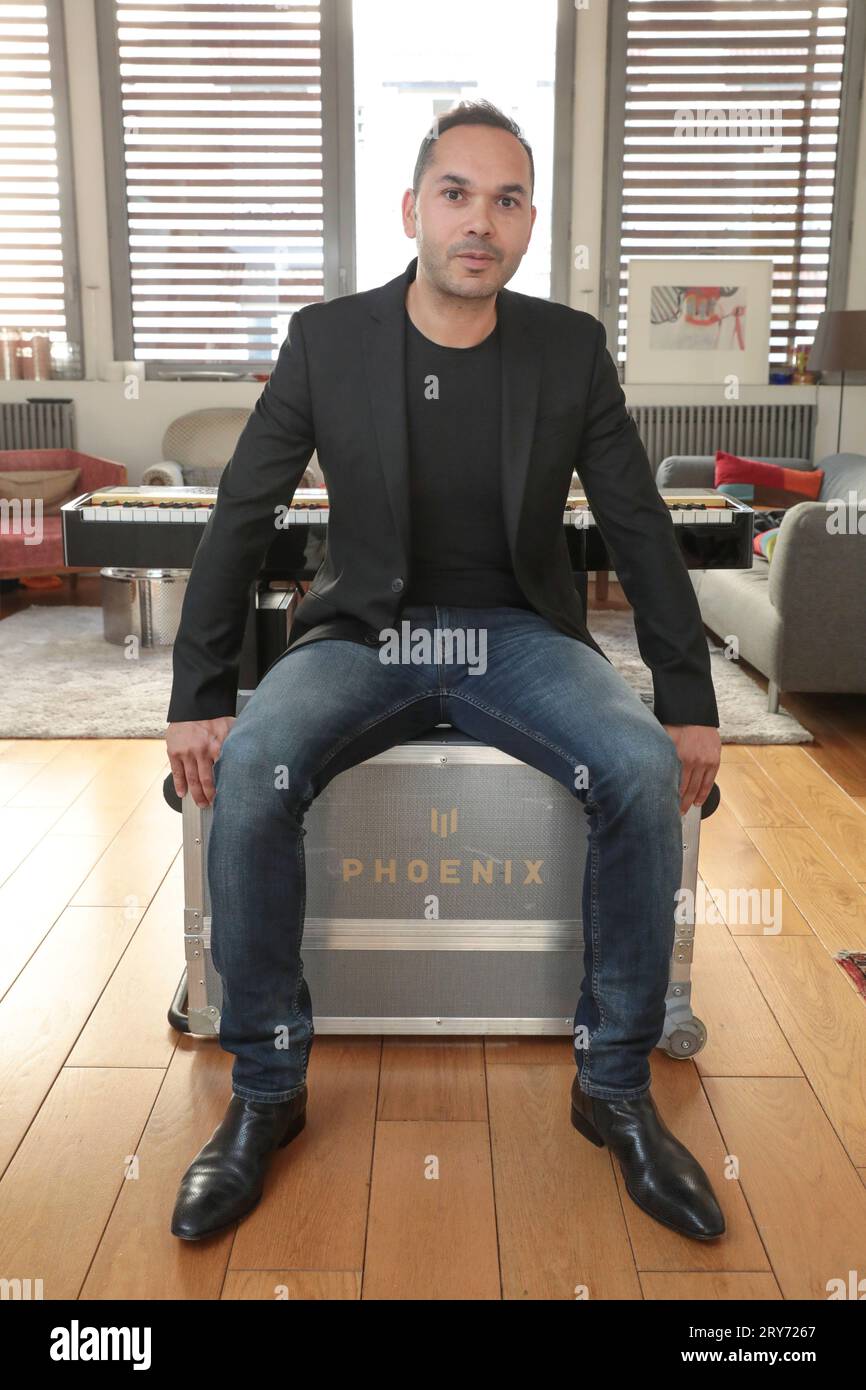 Piano numérique hi-res stock photography and images - Alamy