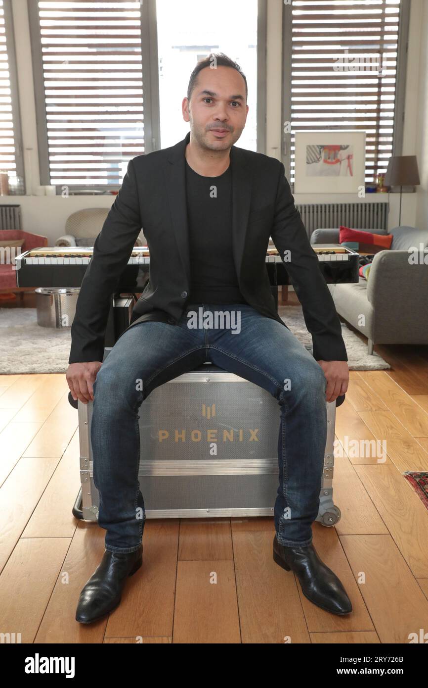 Piano numérique hi-res stock photography and images - Alamy