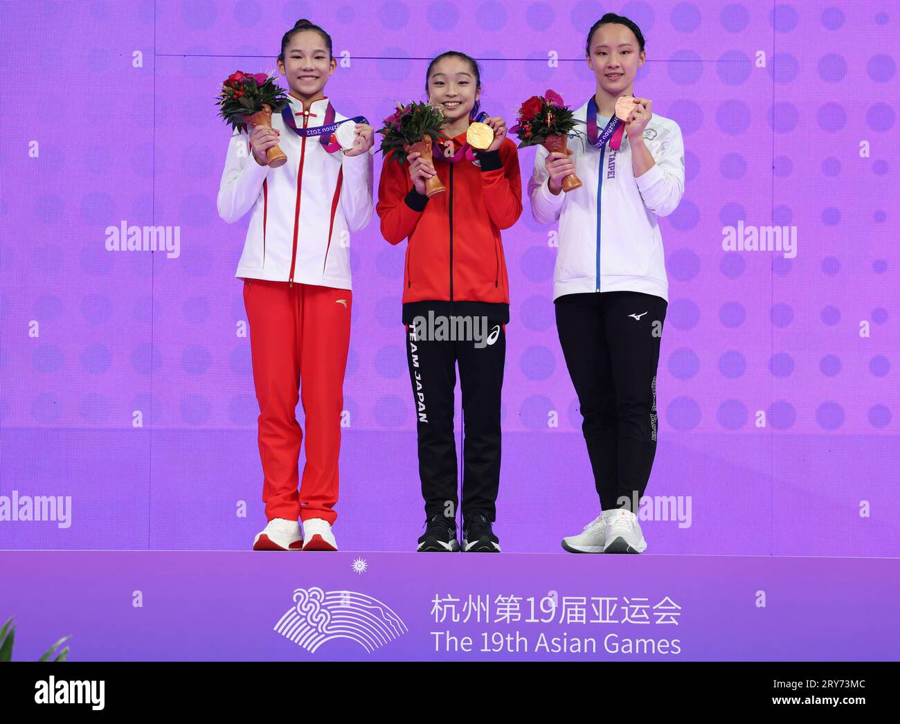 Hangzhou, China's Zhejiang Province. 29th Sep, 2023. Gold medalist ...