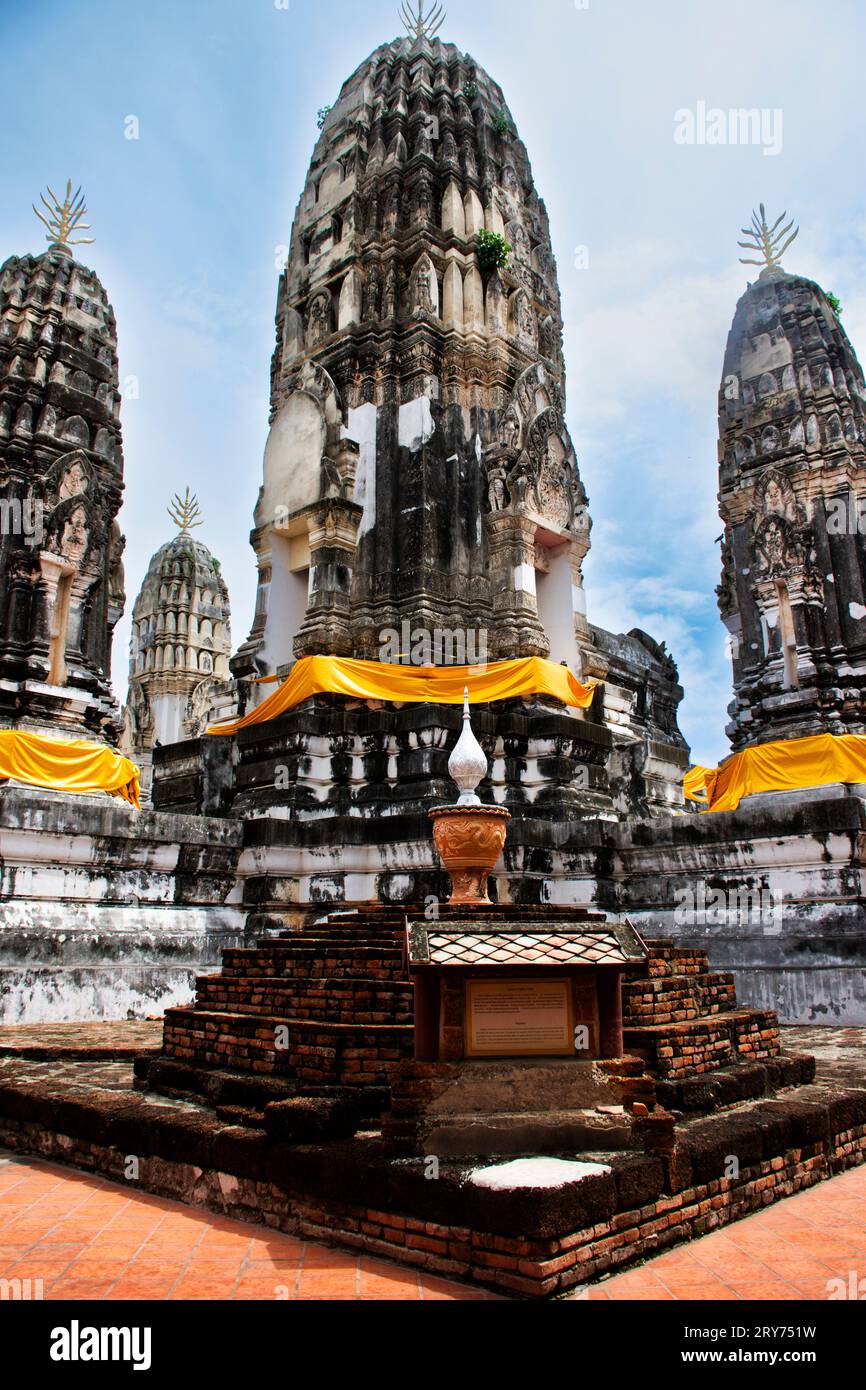 Ancient Na Phra That stupa and ruins chedi prang of Wat Mahathat ...