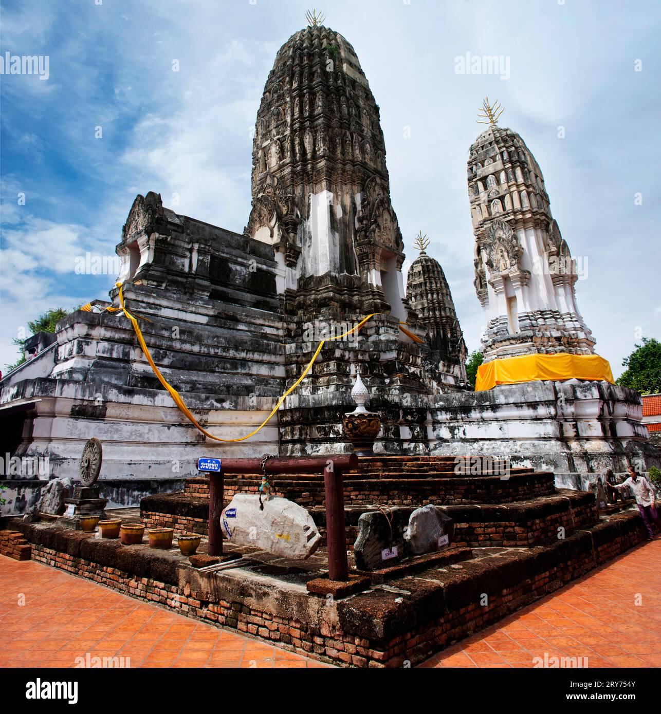 Ancient Na Phra That stupa and ruins chedi prang of Wat Mahathat ...