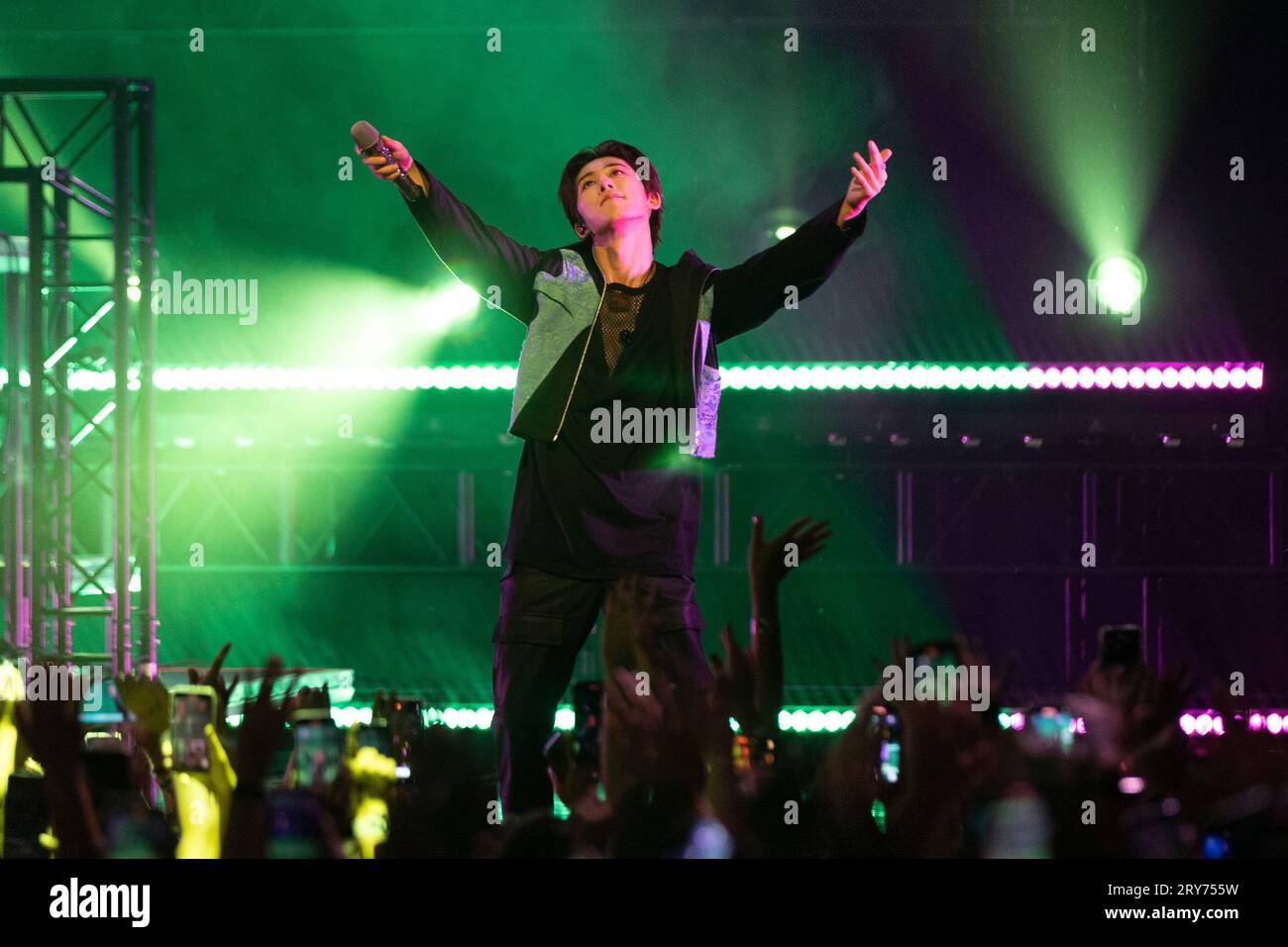 Kim han bin rapper k pop hi-res stock photography and images - Alamy