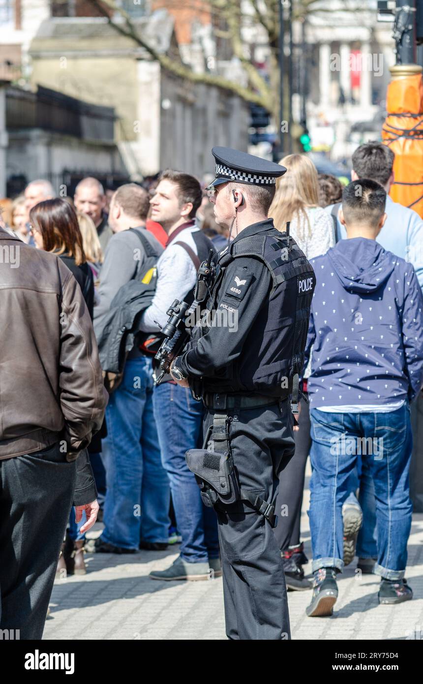 Authorised firearms officer hi-res stock photography and images - Alamy