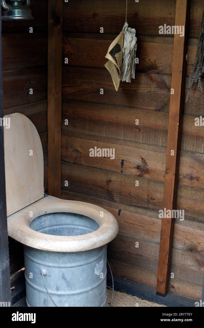 Toileet paper hi-res stock photography and images - Alamy