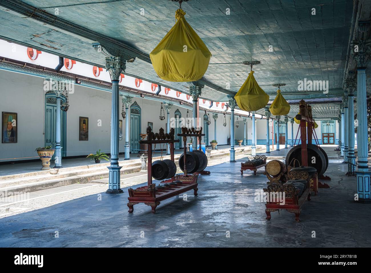 Solo indonesia keraton hi-res stock photography and images - Alamy