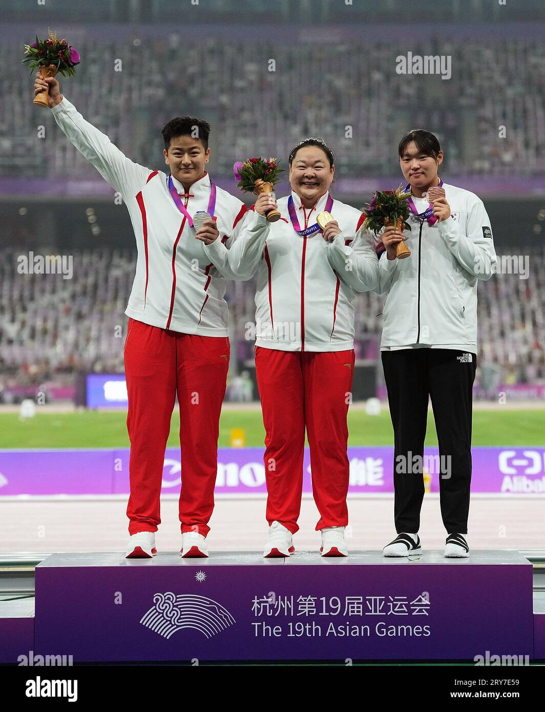 Hangzhou, China's Zhejiang Province. 29th Sep, 2023. Gold medalist Wang ...