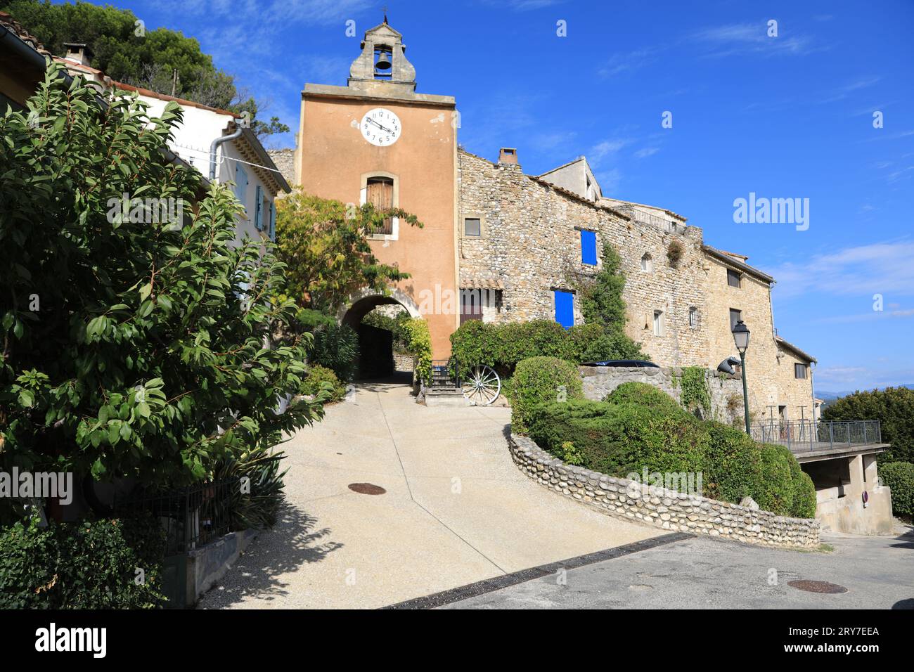 The wine village of Rasteau in the Vaucluse, France Stock Photo - Alamy