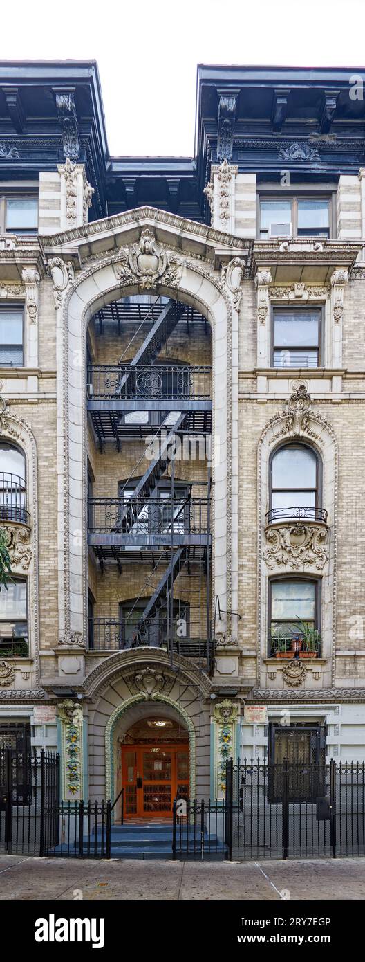 614 w 136th st hi-res stock photography and images - Alamy