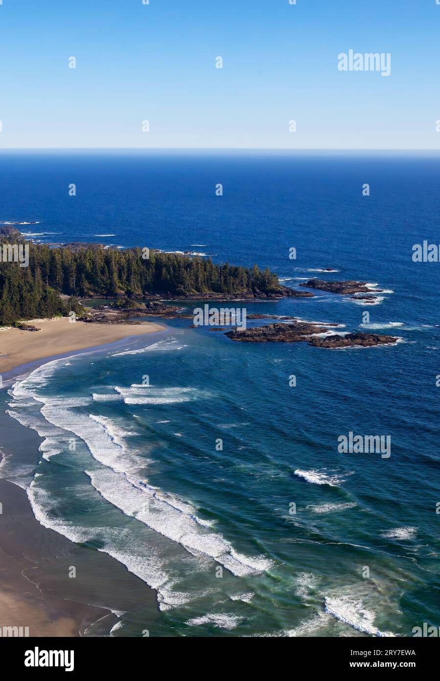 Beach on the Pacific Ocean Coast in Tofino, Vancouver Island, BC ...