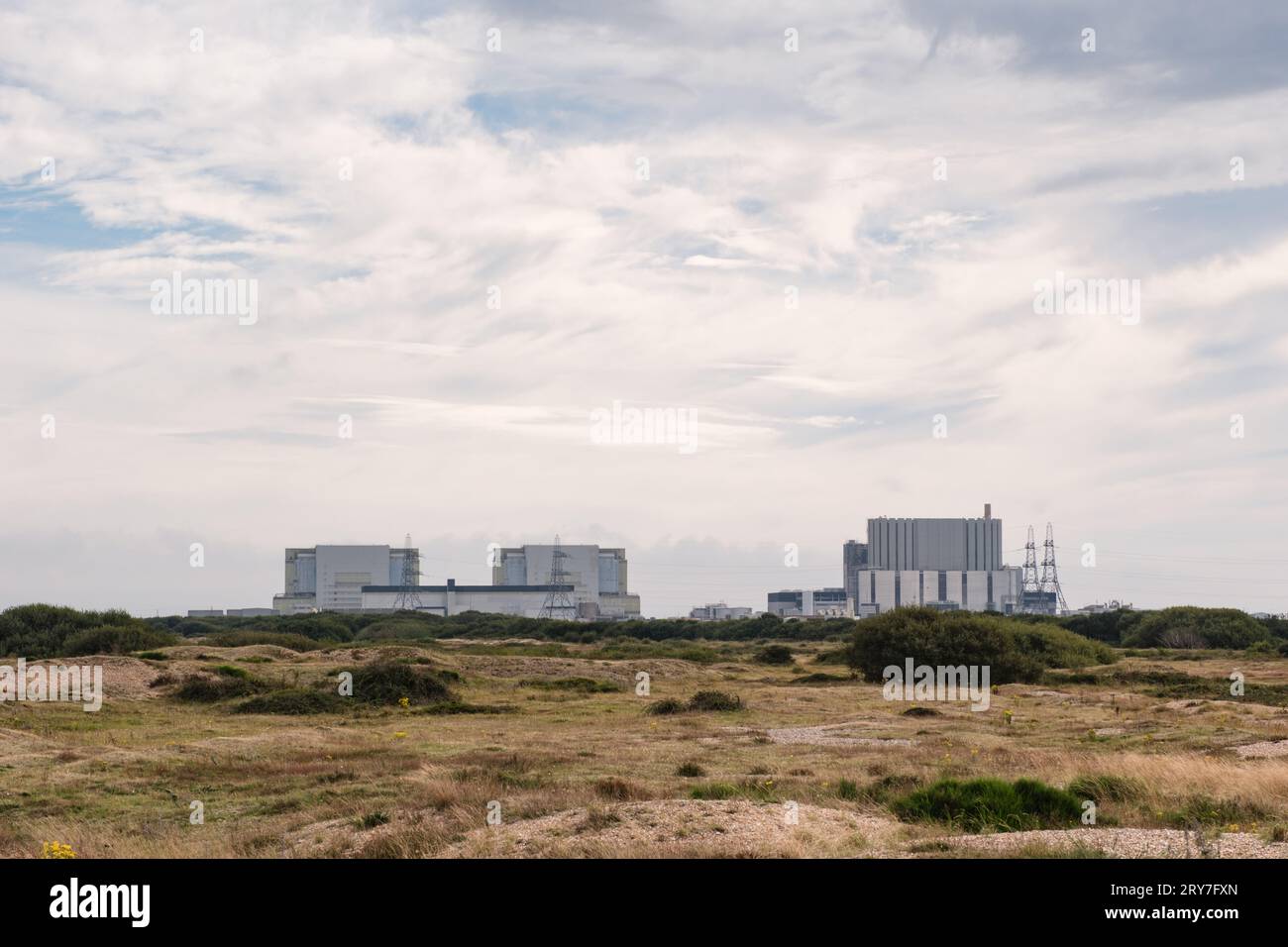 Dungeness edf nuclear power station hi-res stock photography and images ...