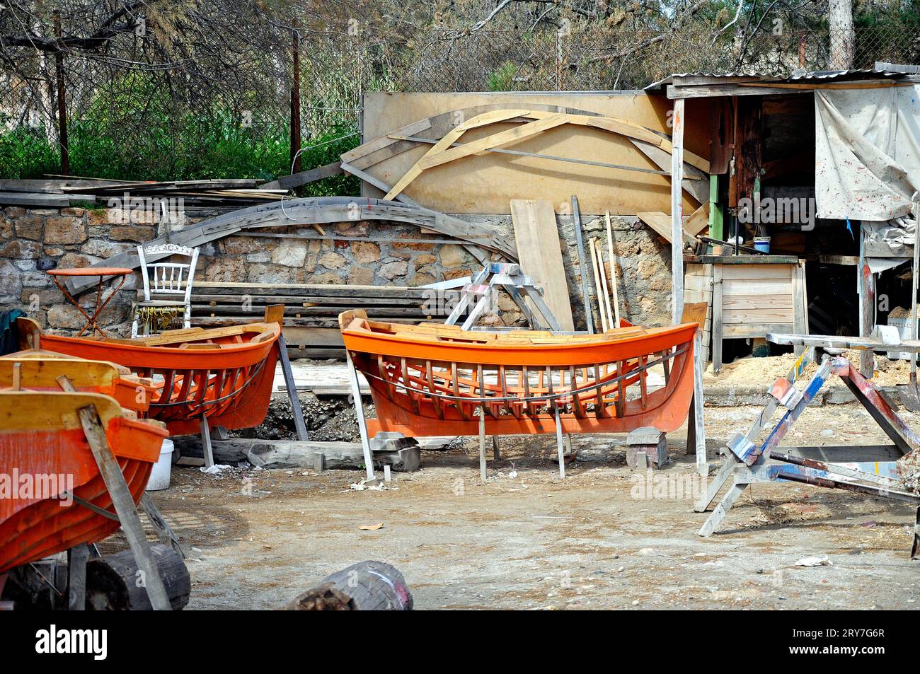 Traditional boat building hi-res stock photography and images - Alamy