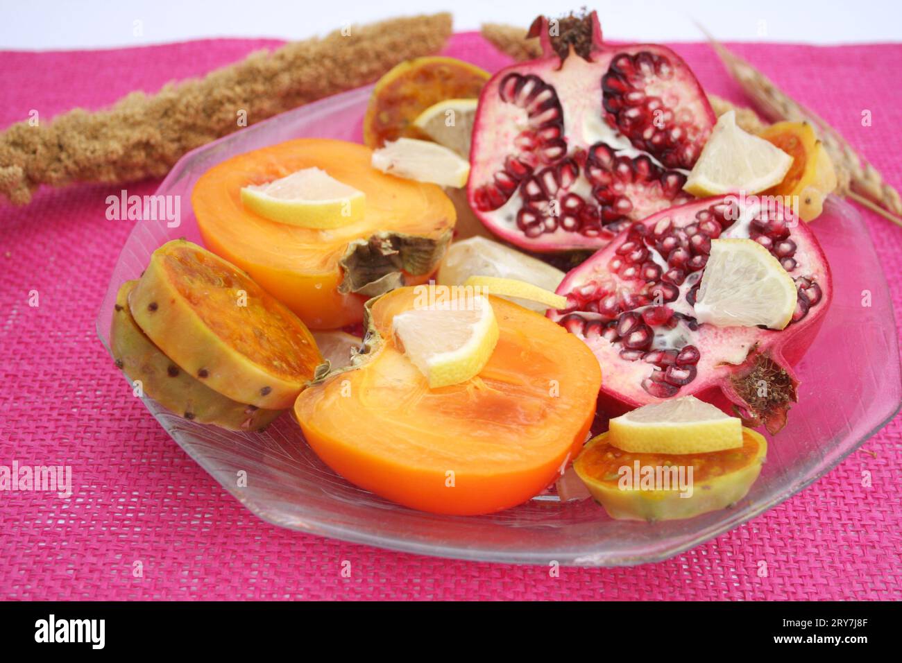 Southern fruits hi-res stock photography and images - Alamy