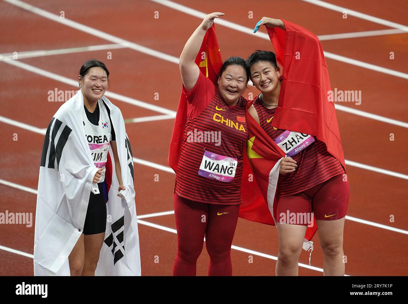 Hangzhou, China's Zhejiang Province. 29th Sep, 2023. Gold medalist Wang ...