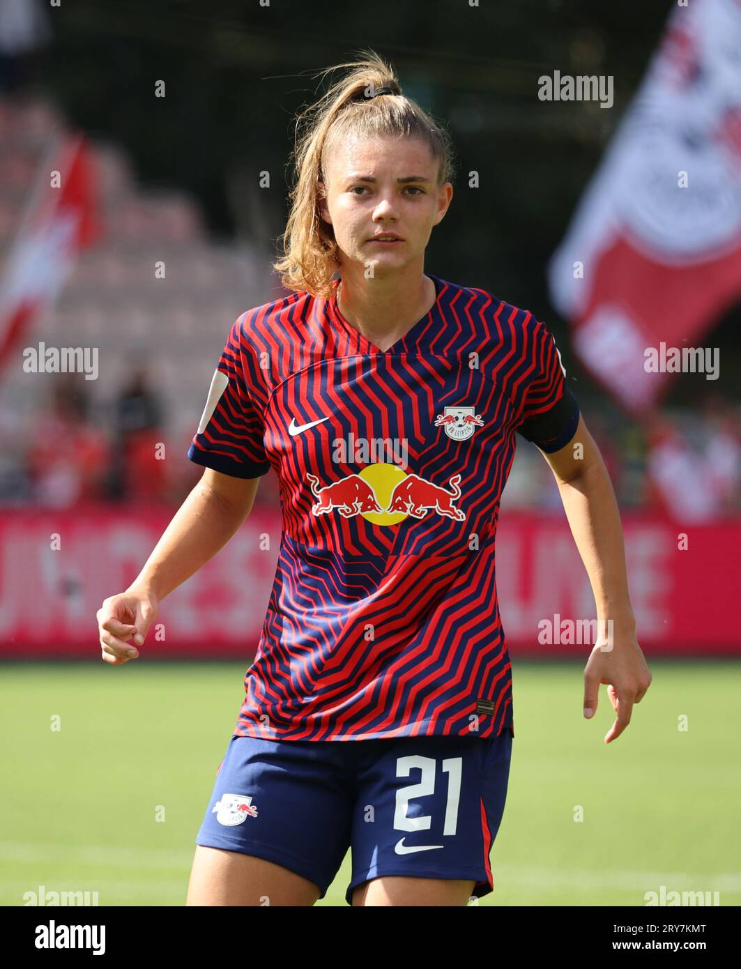 Julia Landenberger (Leipzig), 1. FC Koeln - RB Leipzig, Google Pixel ...