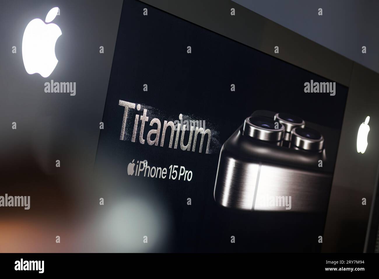 Iphone 15 pro back hi-res stock photography and images - Alamy