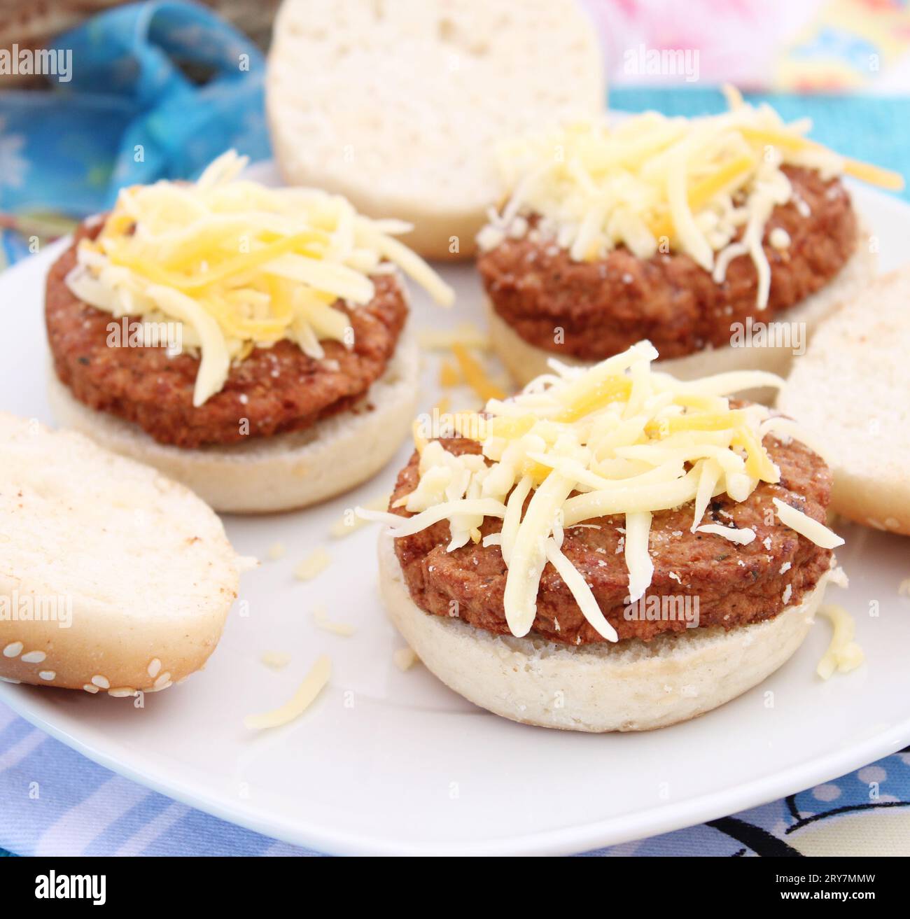 Mini cheeseburger hi-res stock photography and images - Alamy