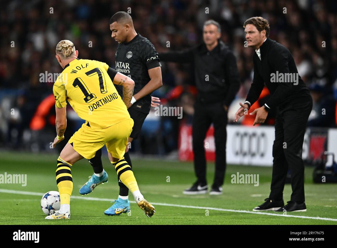 PARIS, FRANCE - SEPTEMBER 19: Marius Wolf of Borussia Dortmund and ...