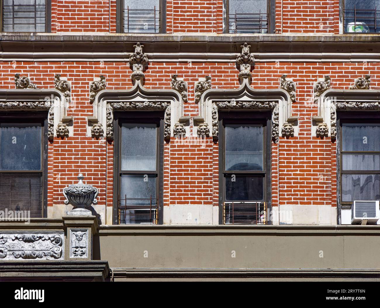 Garnet hall hi-res stock photography and images - Alamy