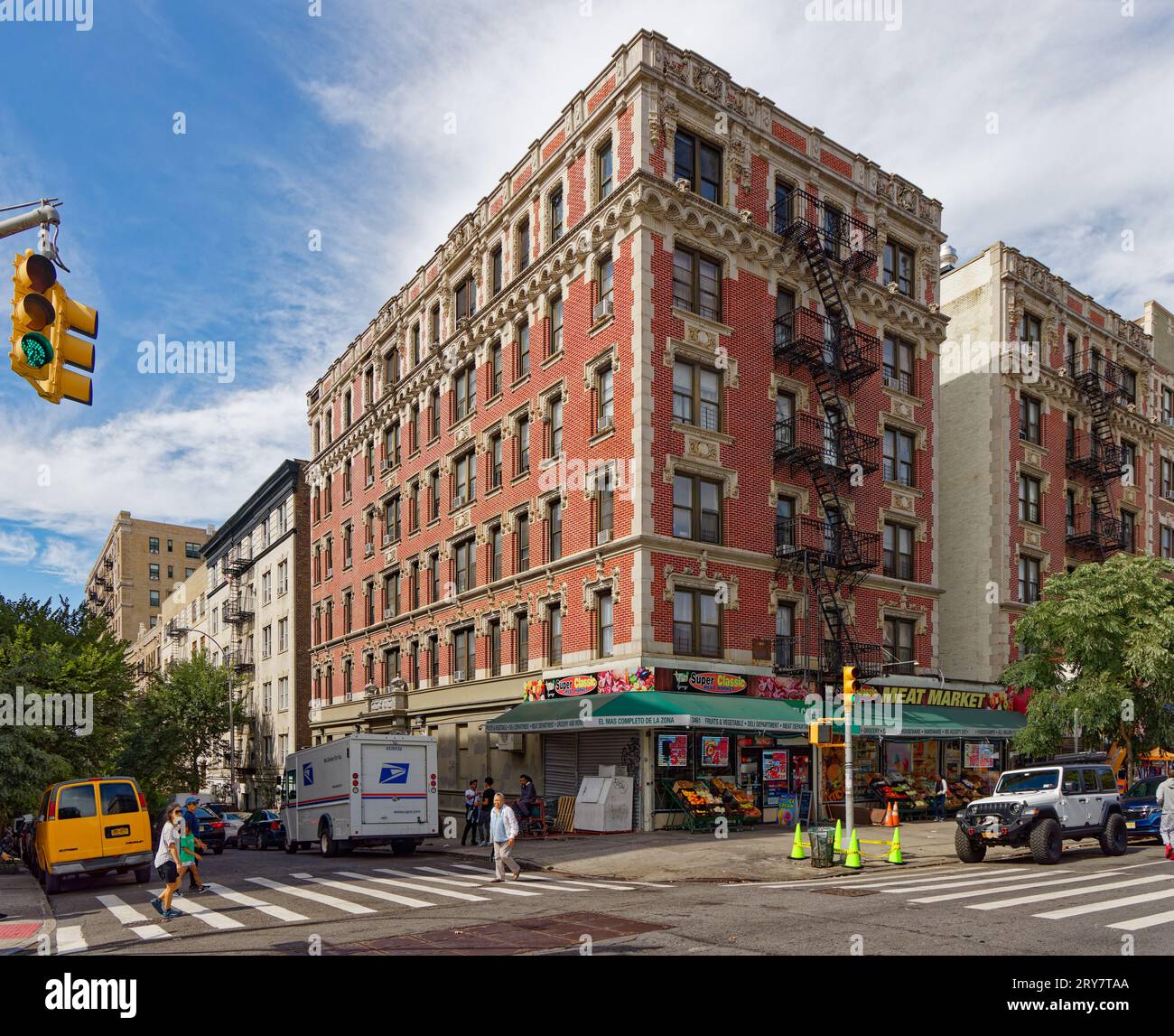 Garnet hall hi-res stock photography and images - Alamy