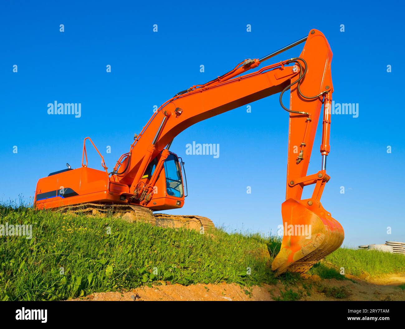 Orange excavator hi-res stock photography and images - Alamy