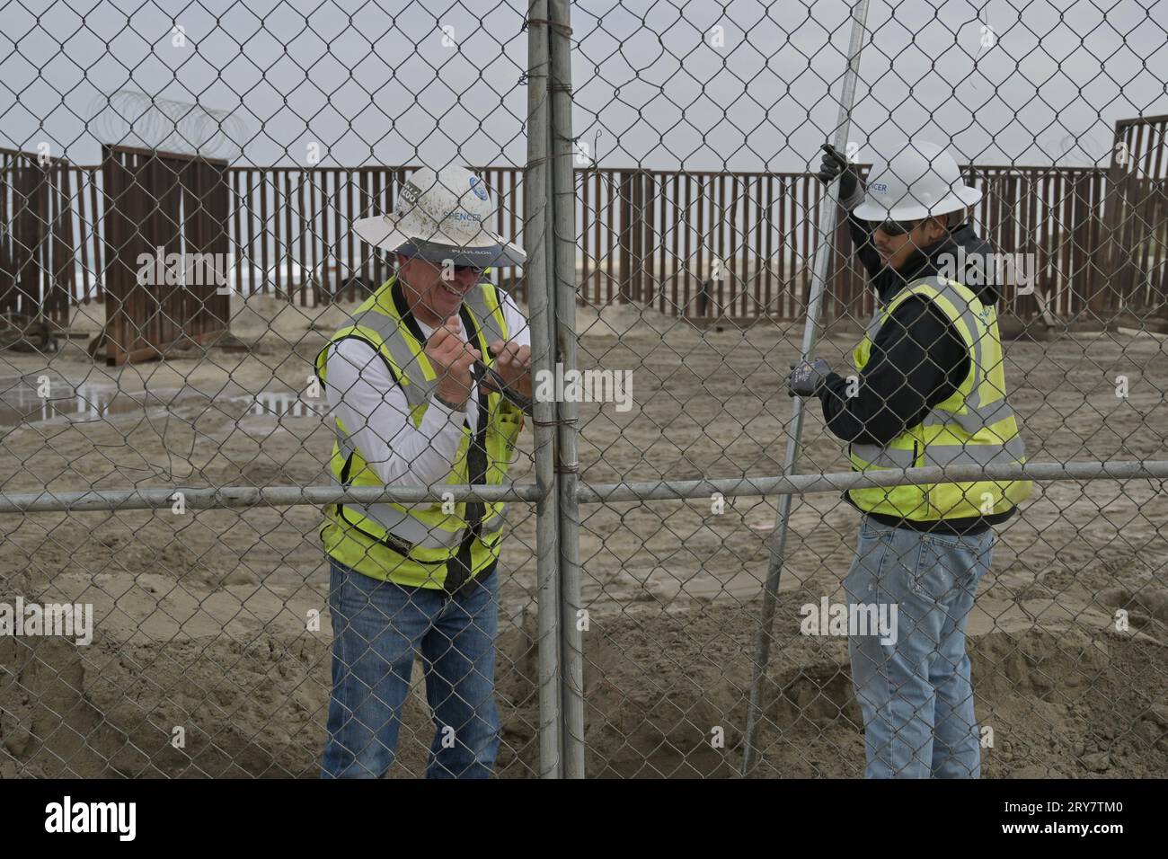 Tijuana, Baja California, Mexico. 28th Sep, 2023. US construction ...