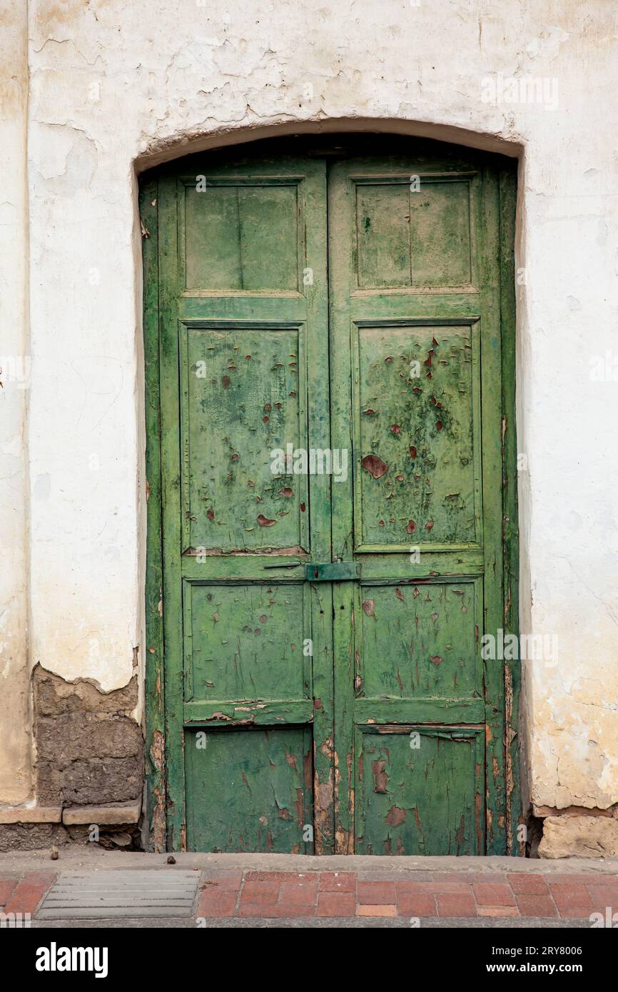 Detail of the beautiful colonial architecture of the streets of the ...