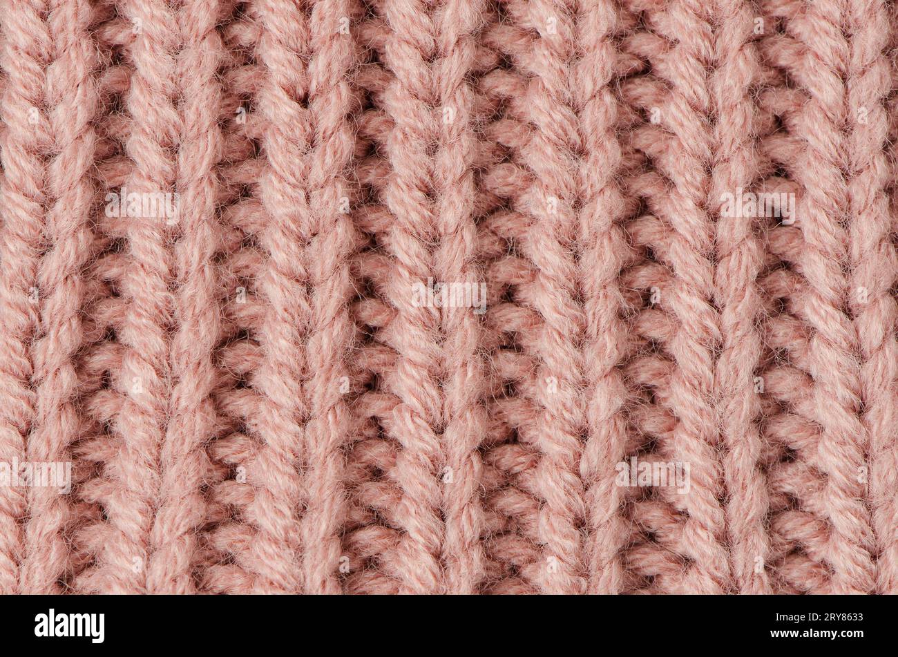 Pink knitted blanket hi-res stock photography and images - Alamy