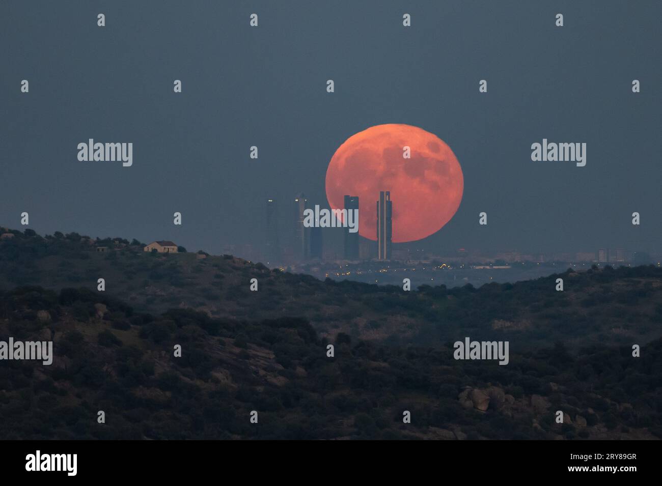 Madrid, Spain. 29th Sep, 2023. The full supermoon of September, known ...