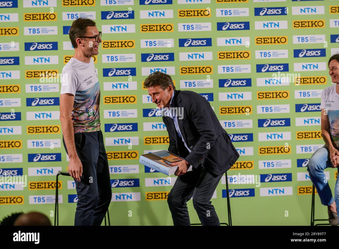 Sebastian coe running hi-res stock photography and images - Alamy