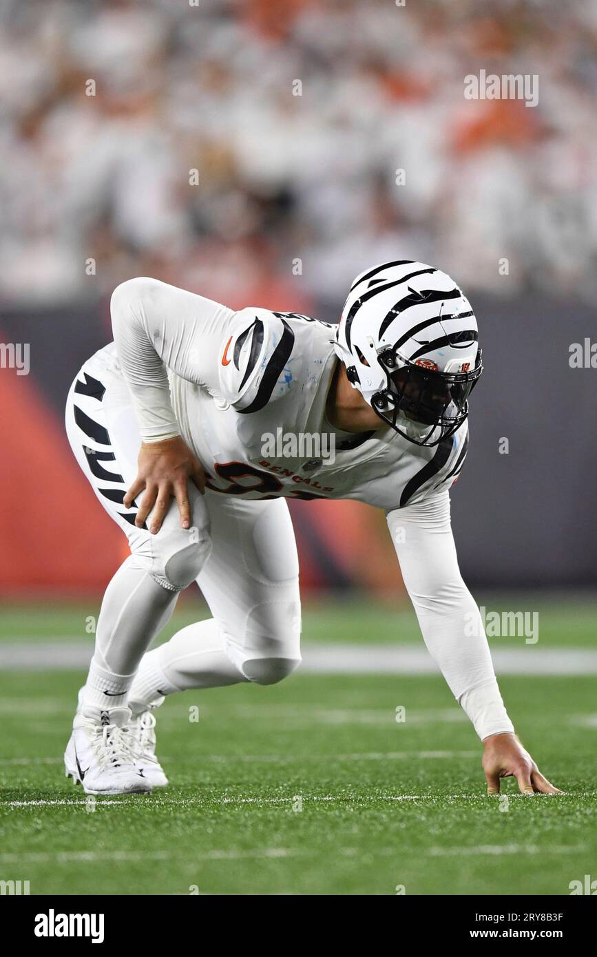 Cincinnati Bengals defensive end Trey Hendrickson (91) lines up for the ...