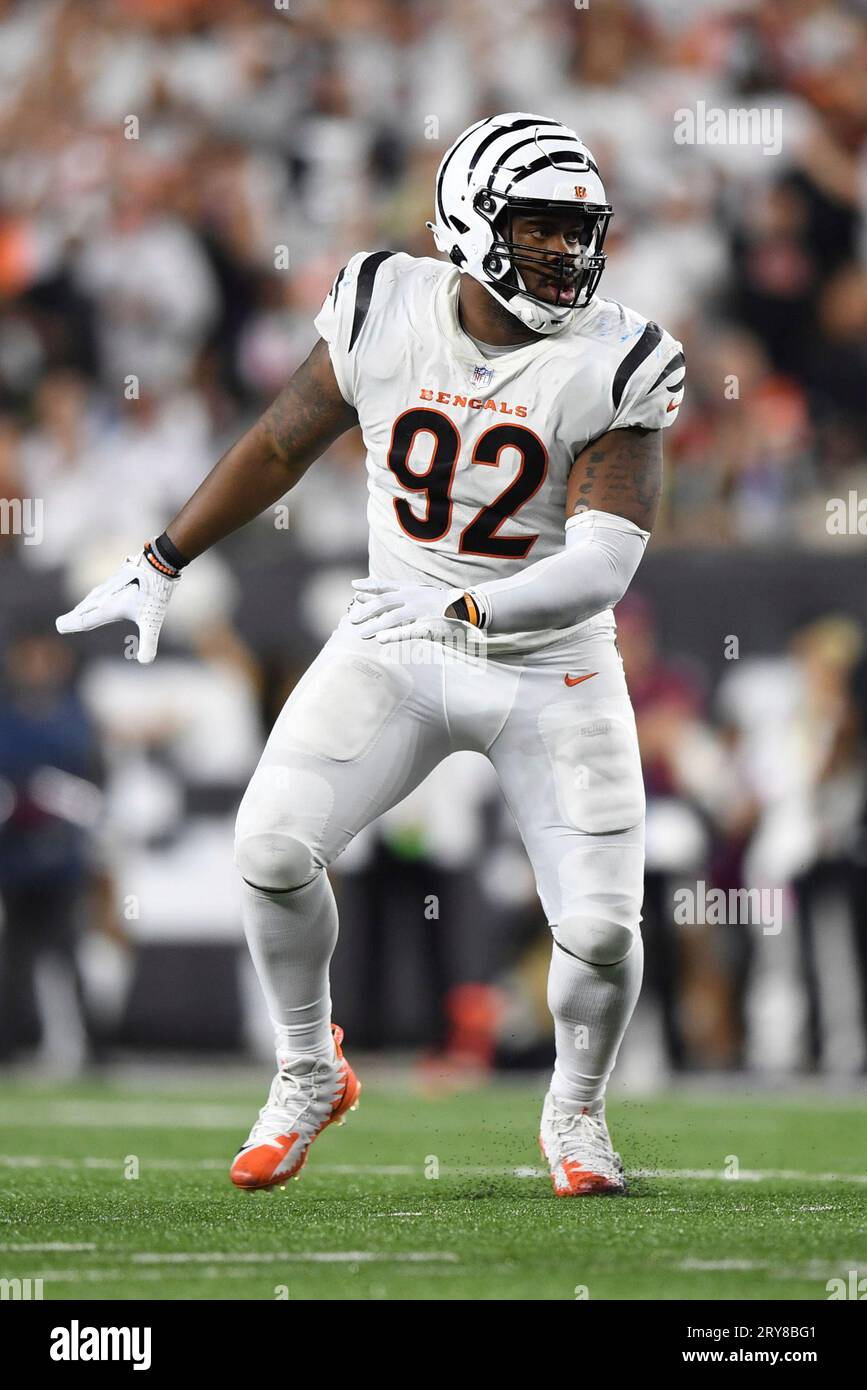 Cincinnati Bengals defensive tackle BJ Hill (92) runs for the play ...