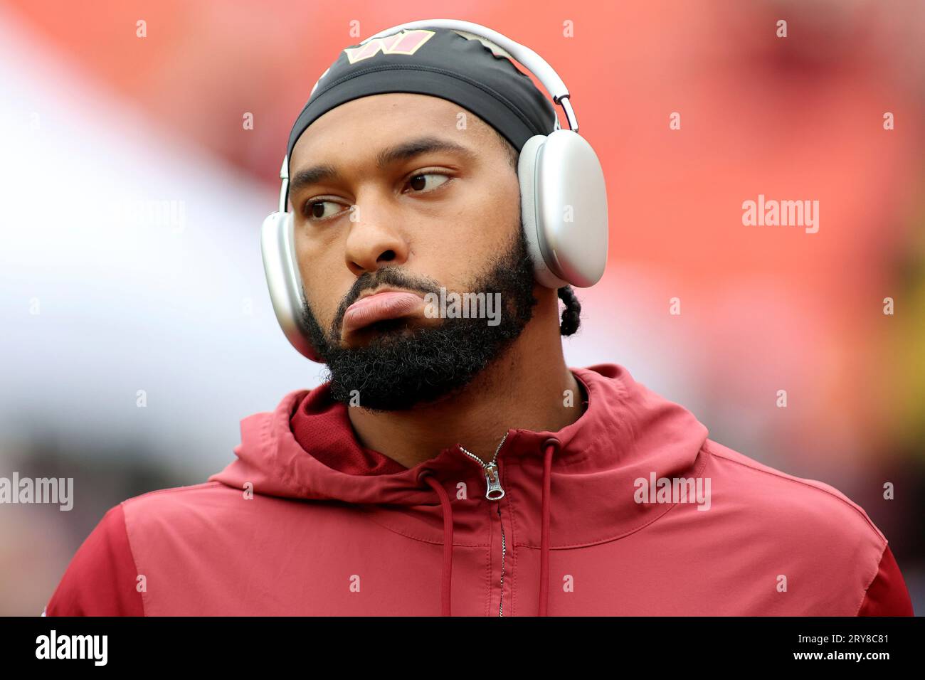 Washington Commanders defensive end Montez Sweat (90)pictured before an ...