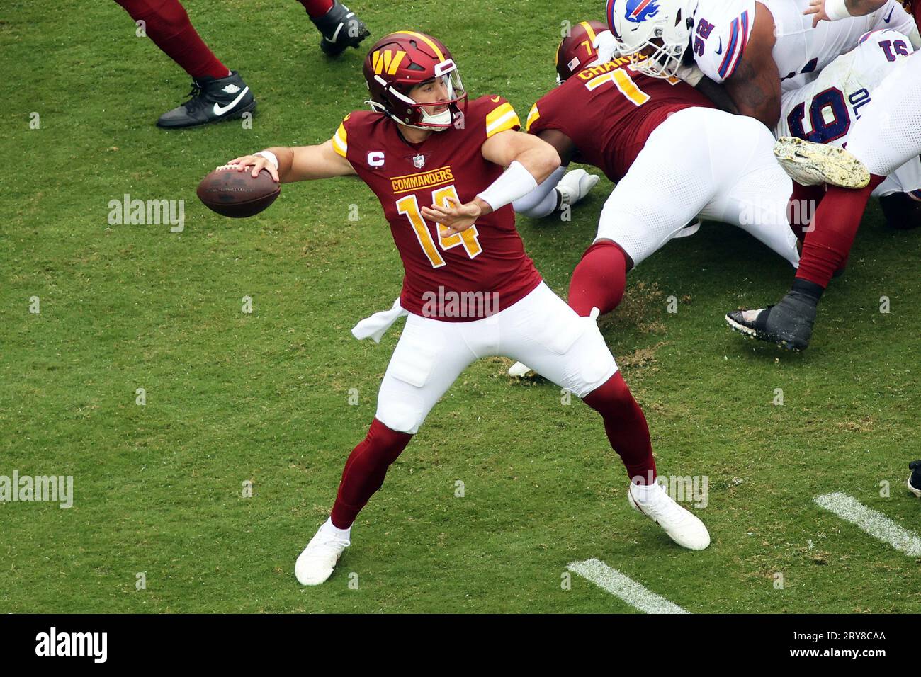 Washington Commanders quarterback Sam Howell (14) throws during an NFL ...