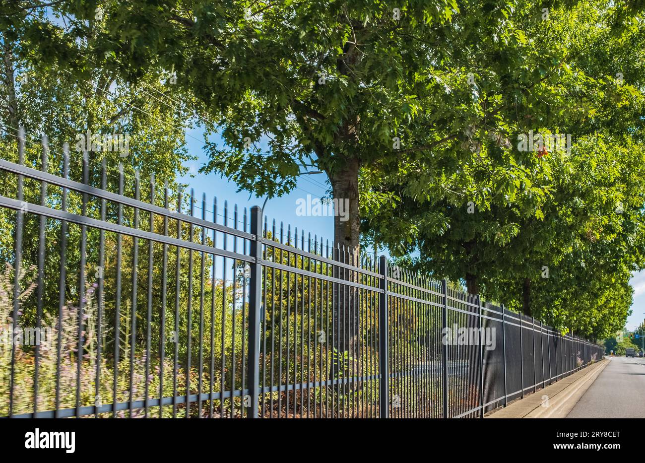Boundary wall railing hi-res stock photography and images - Alamy
