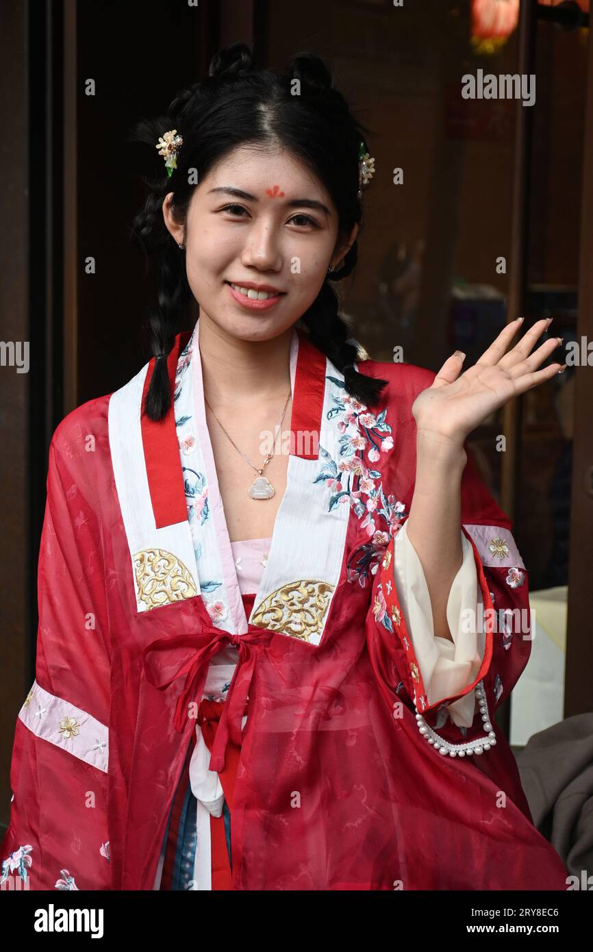 Chinatown London, UK. 29th Sep, 2023. Hanfu immersion performance ...