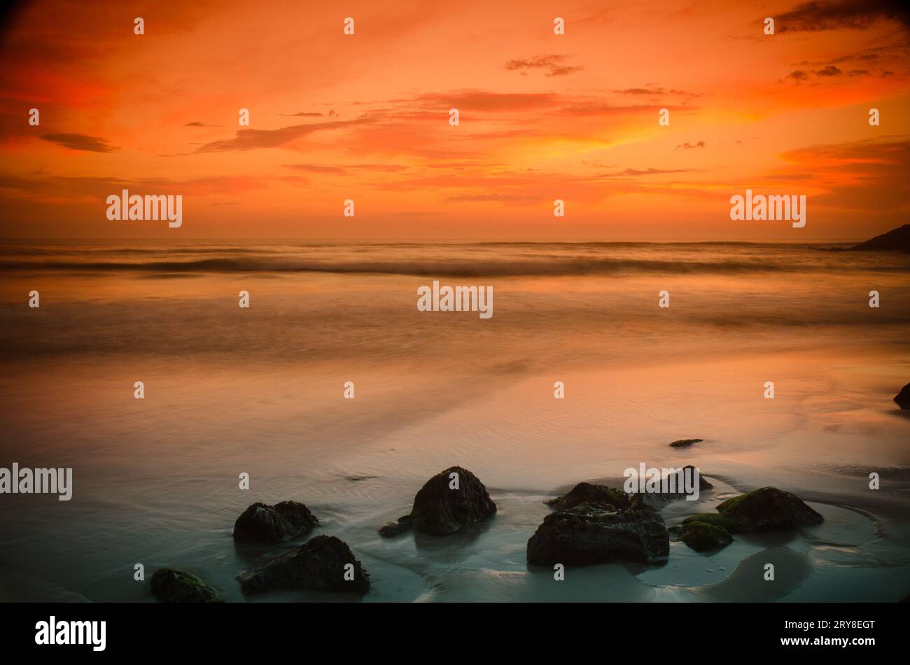 Beach sunset background hi-res stock photography and images - Alamy