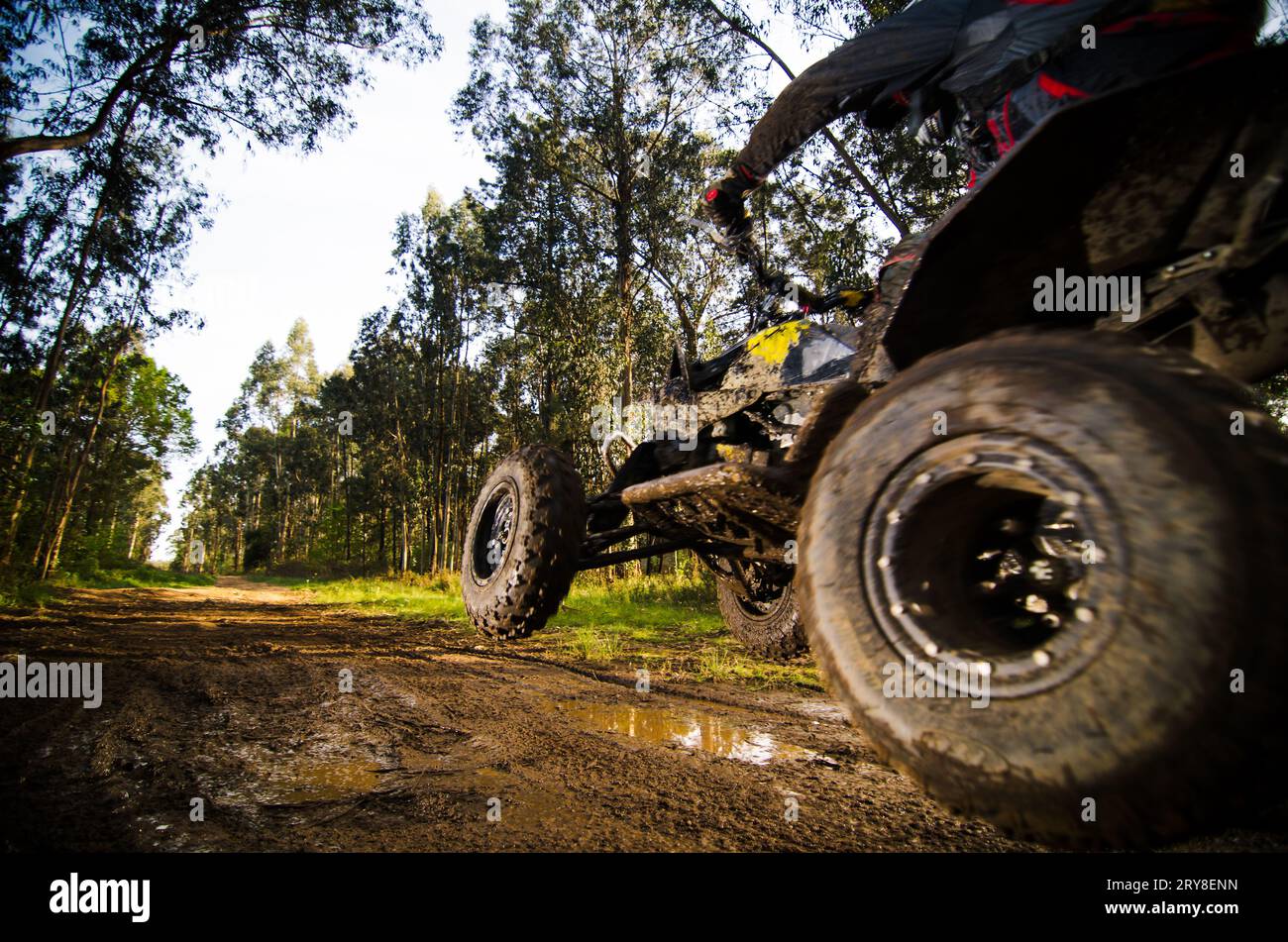 Muddy quad bike hi-res stock photography and images - Alamy