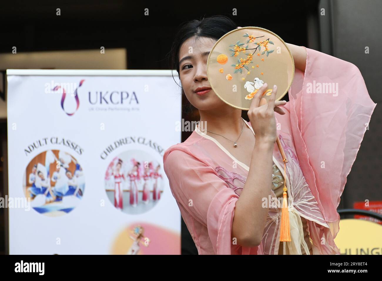 Chinatown London, UK. 29th Sep, 2023. Hanfu immersion performance ...