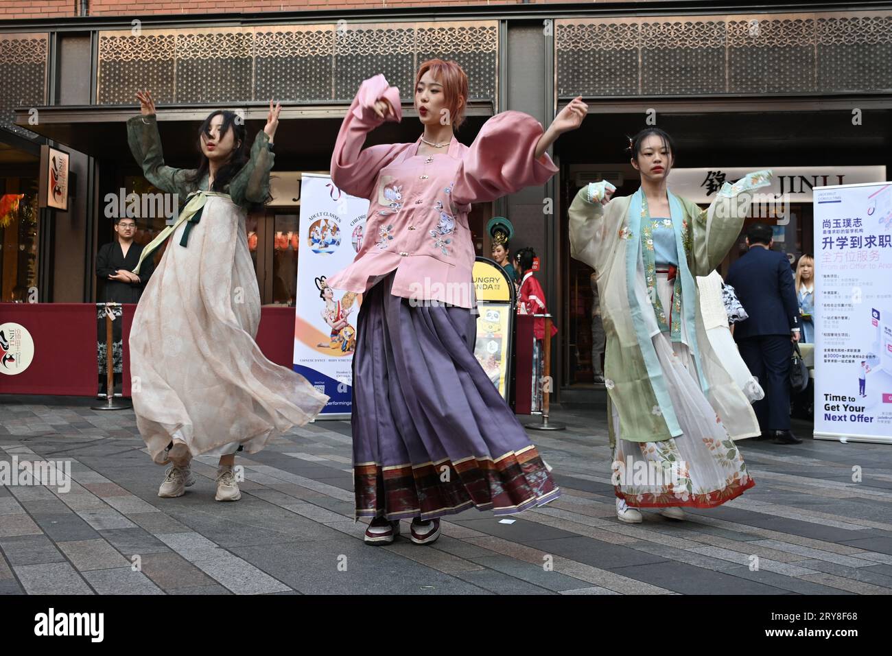 Chinatown London, UK. 29th Sep, 2023. Hanfu immersion performance ...