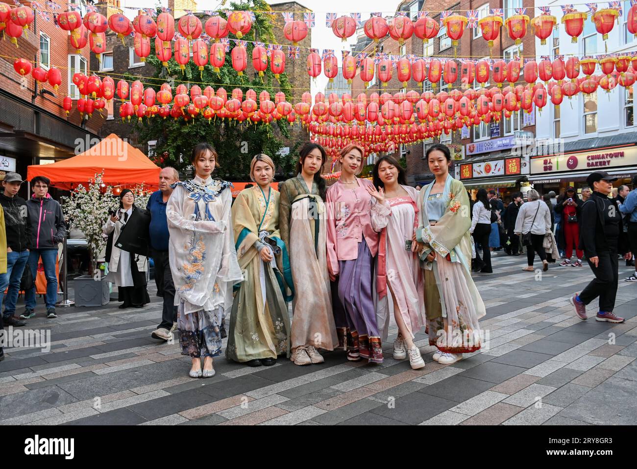 Chinatown London, UK. 29th Sep, 2023. Hanfu immersion performance ...