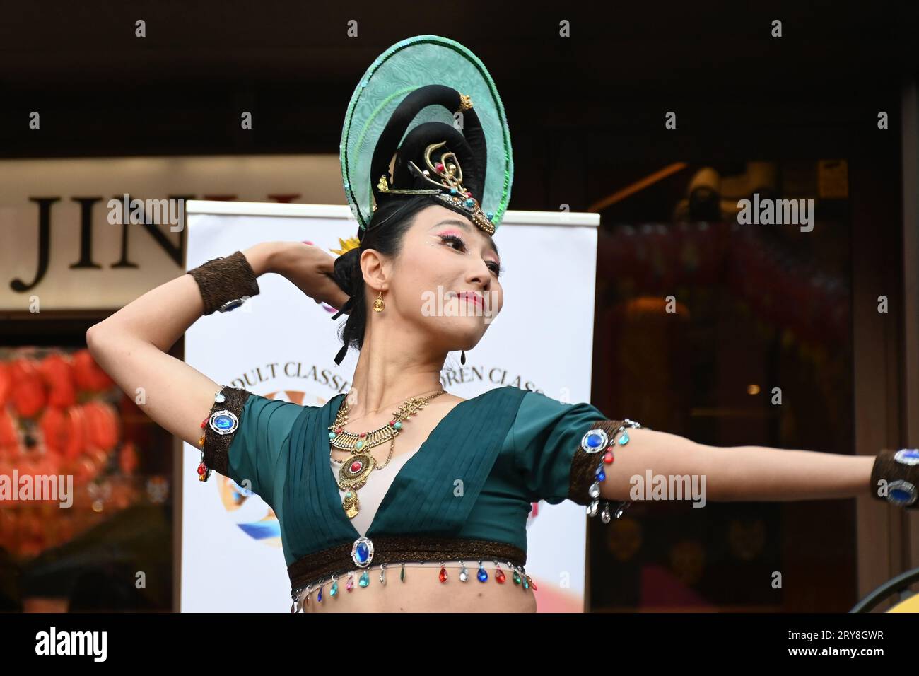 Chinatown London, UK. 29th Sep, 2023. London Chinatown, UK. Hangyu Zhou performs Dun Huang Dance ...