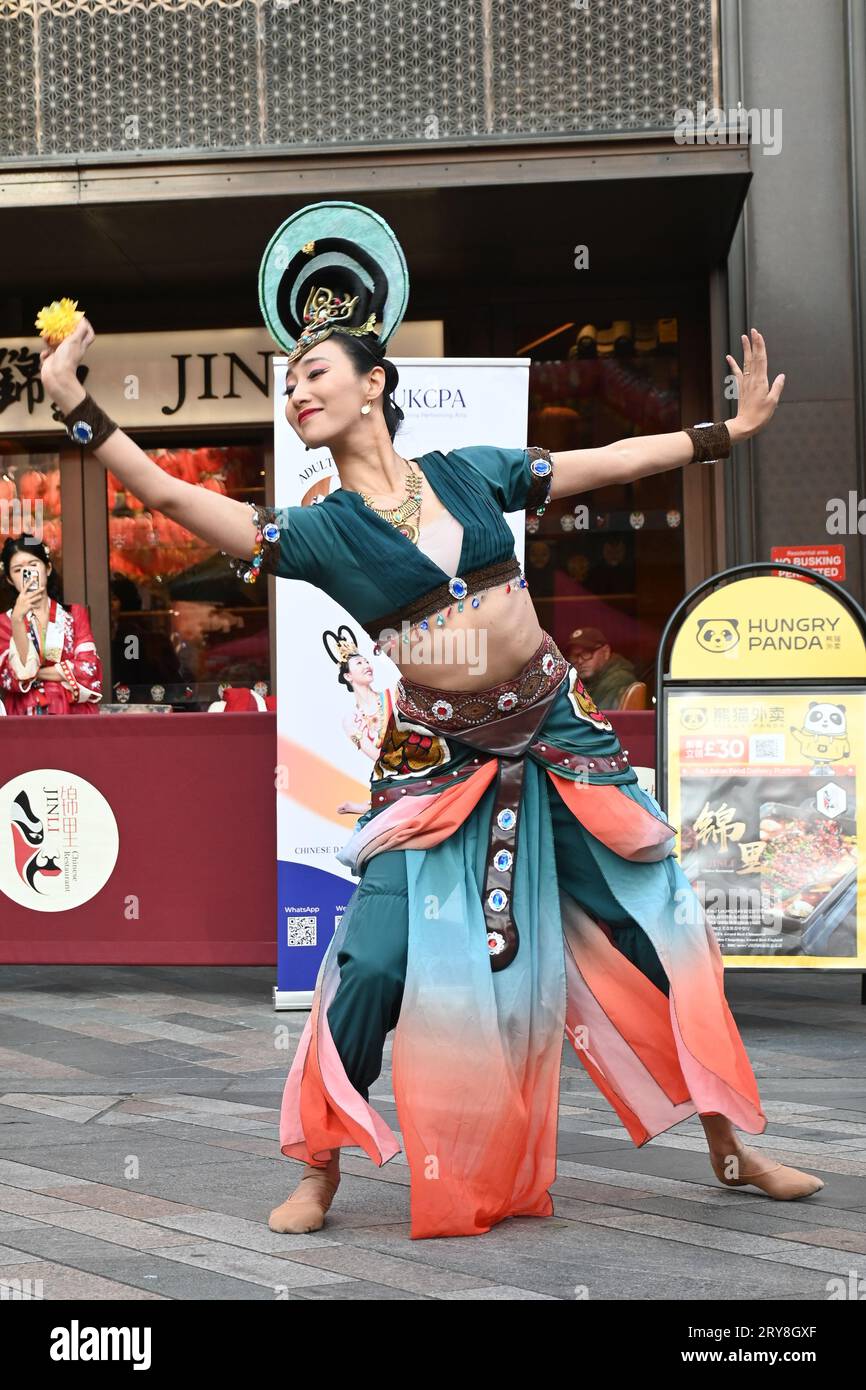 Chinatown London, UK. 29th Sep, 2023. London Chinatown, UK. Hangyu Zhou performs Dun Huang Dance ...