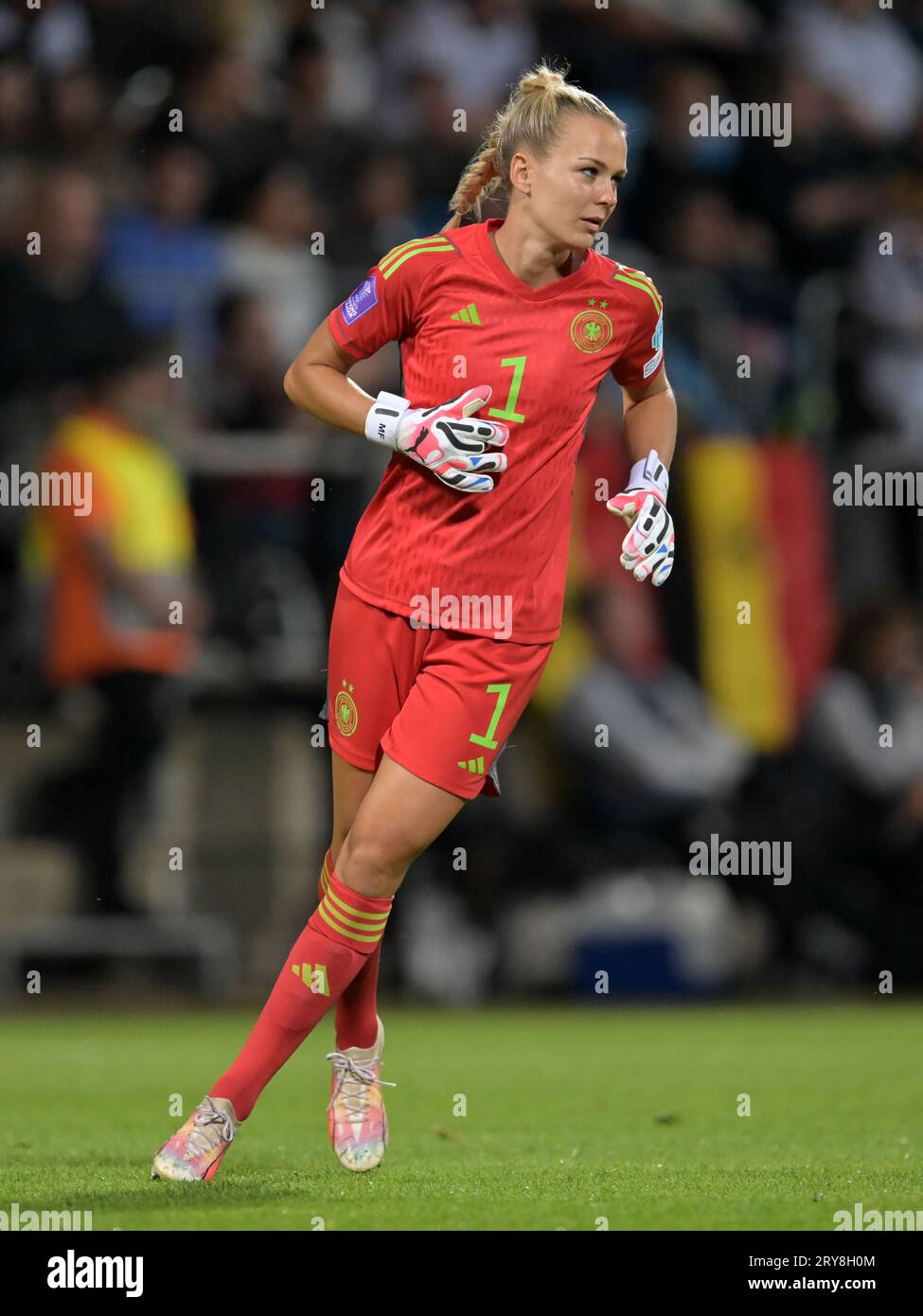 BOCHUM - Germany goalkeeper Merle Frohms during the UEFA Nations League ...