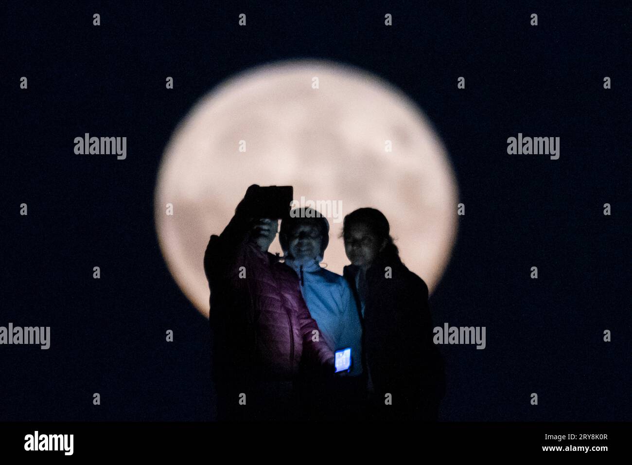 Full moon selfie hi-res stock photography and images - Alamy